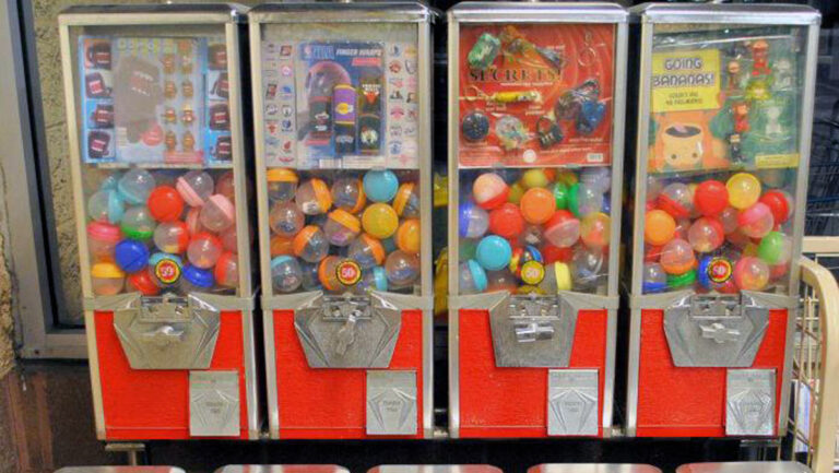 20 Quarter Machine Toys Every 80s and 90s Kid Will Remember